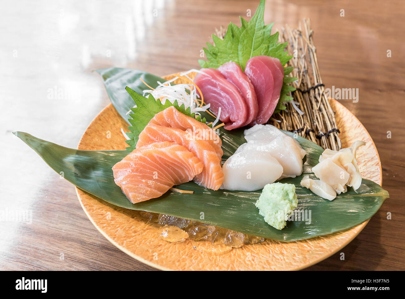 Sashimi grand luxuary japanese cuisine Stock Photo - Alamy