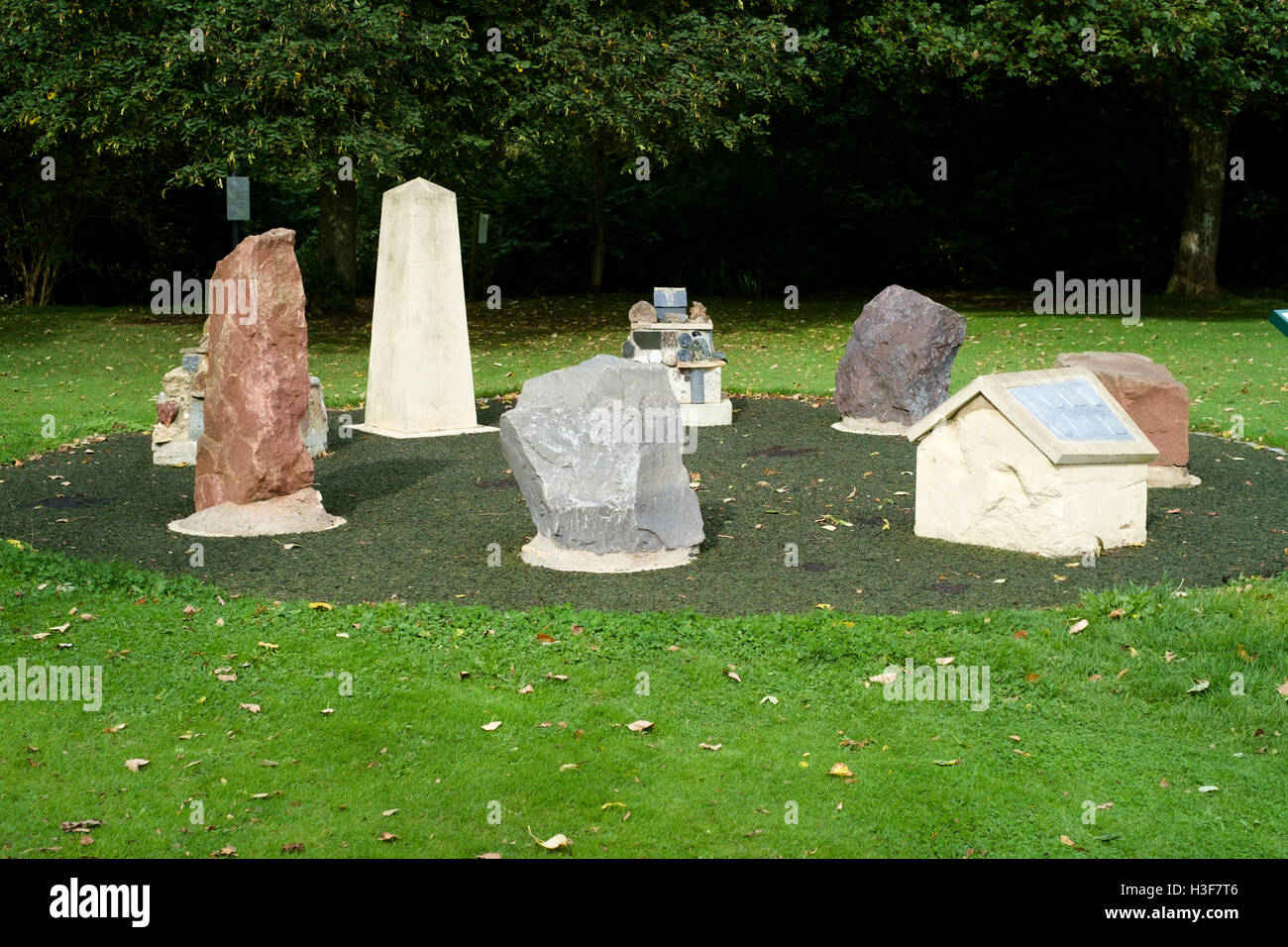 Rock in a box hi-res stock photography and images - Alamy