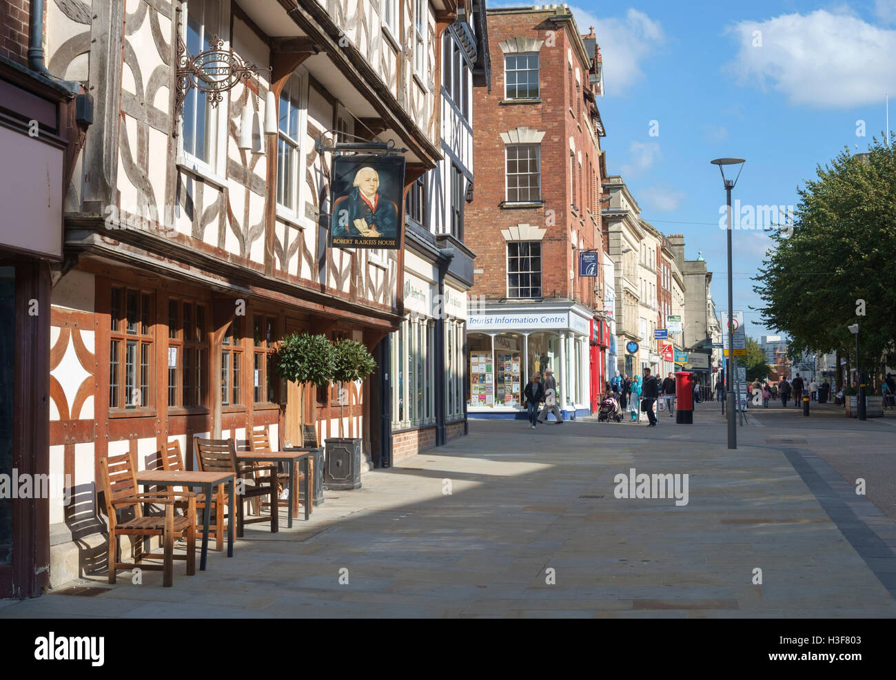 Around Gloucester city and Historic docks England Raikes Inn the city ...
