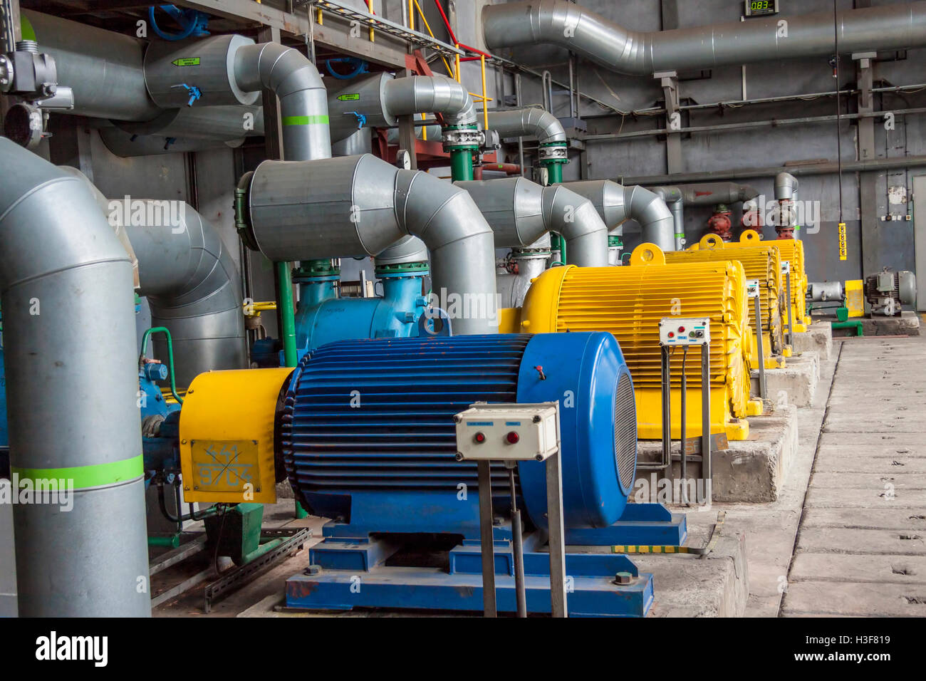 Engine room - power station Stock Photo - Alamy