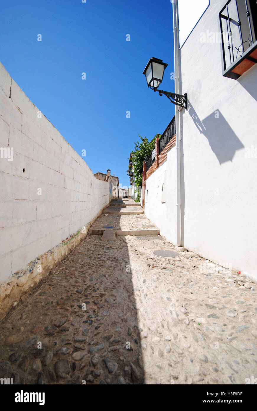 Street in Albaicin district, Granada, Spain Stock Photo - Alamy