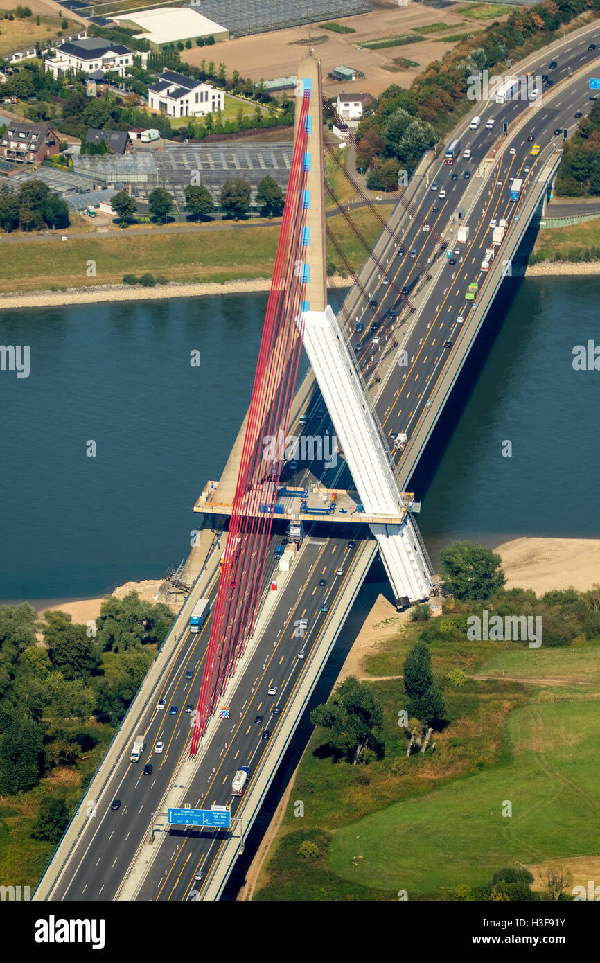 Aerial view, work on the pylon of the Flehe bridge on the town line ...