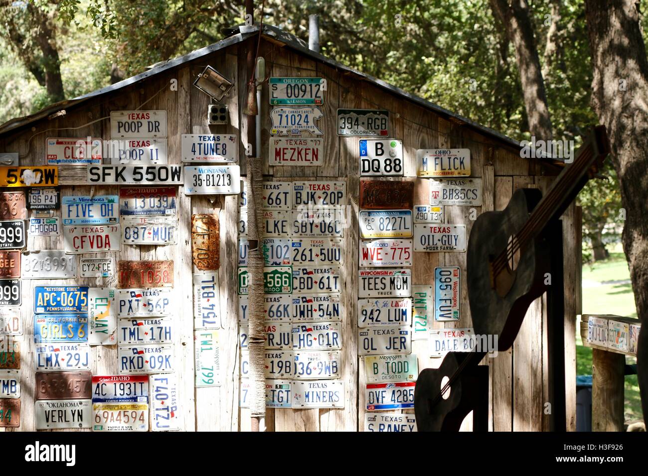 Old license plates hi-res stock photography and images - Alamy