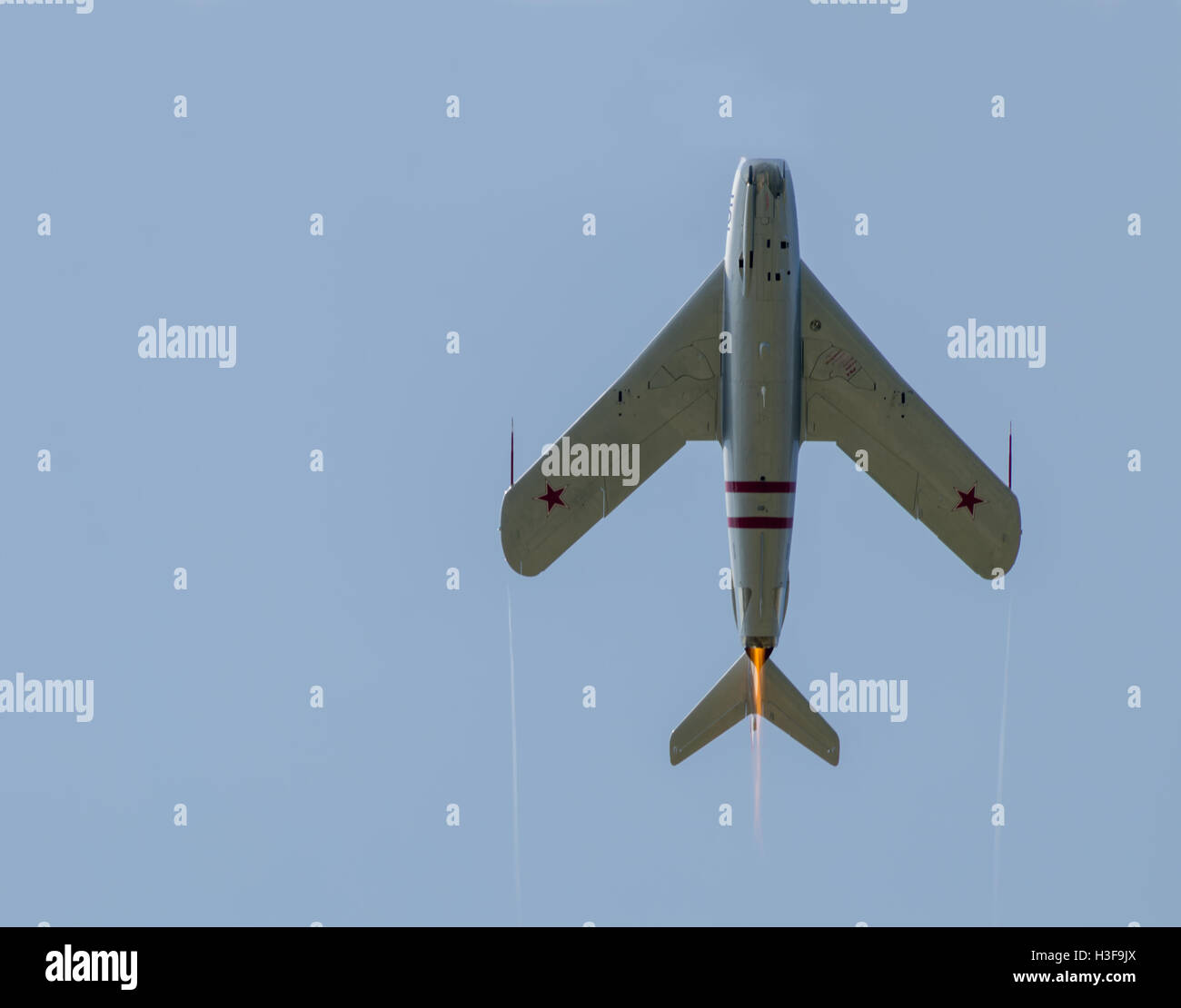 Mig 17 hi-res stock photography and images - Alamy
