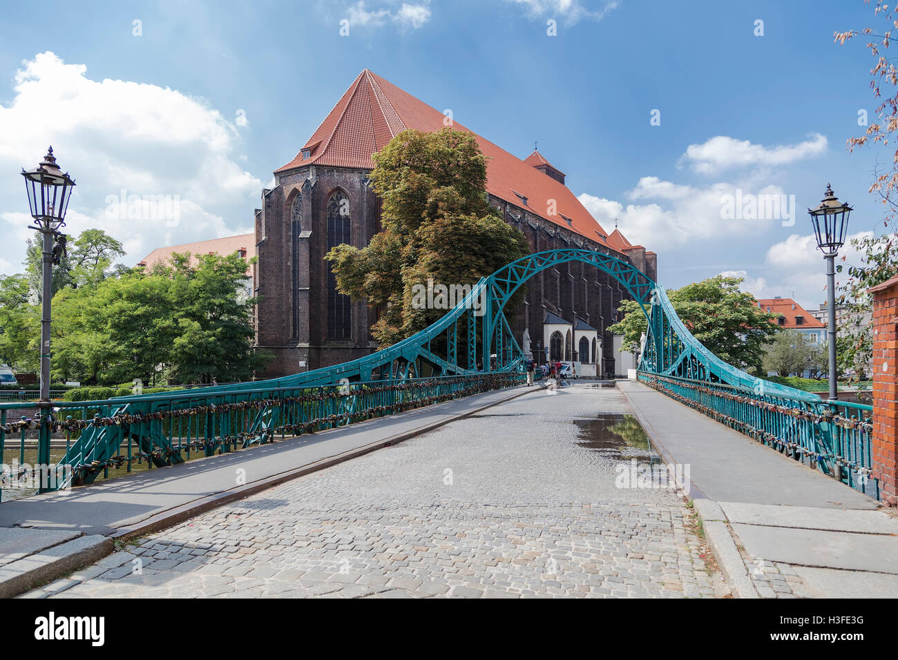 Wroclaw tumski bridge hi-res stock photography and images - Alamy