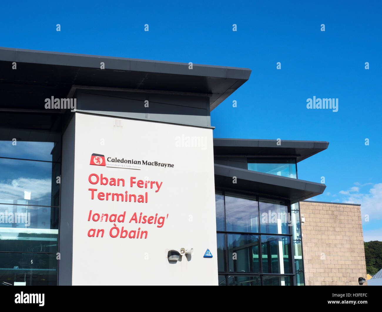 Oban ferry terminal hi-res stock photography and images - Alamy
