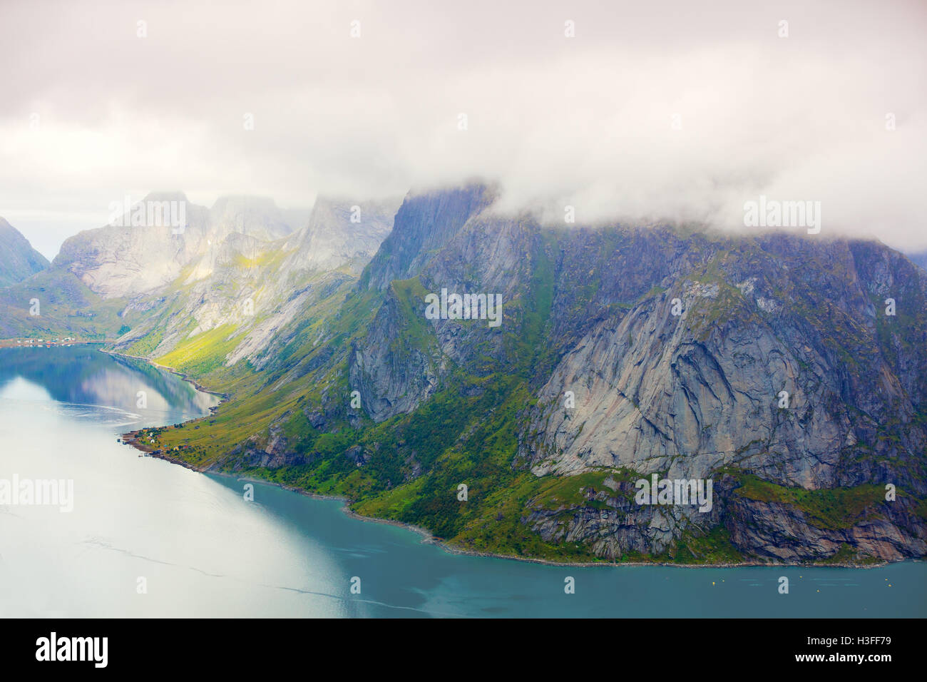 Fjord reine hi-res stock photography and images - Alamy