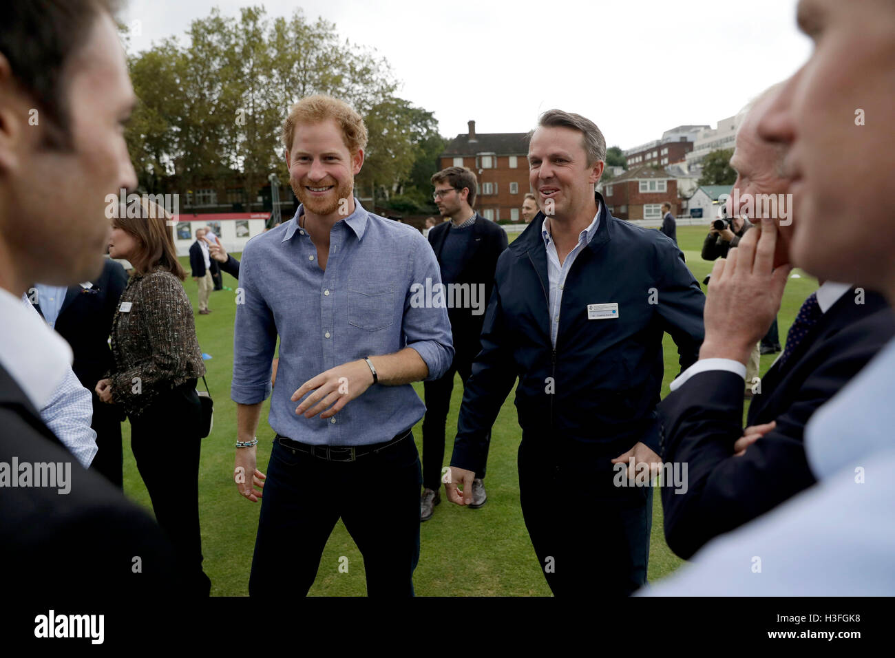 Former England cricket player Graeme Swann, (right) and Prince Harry ...