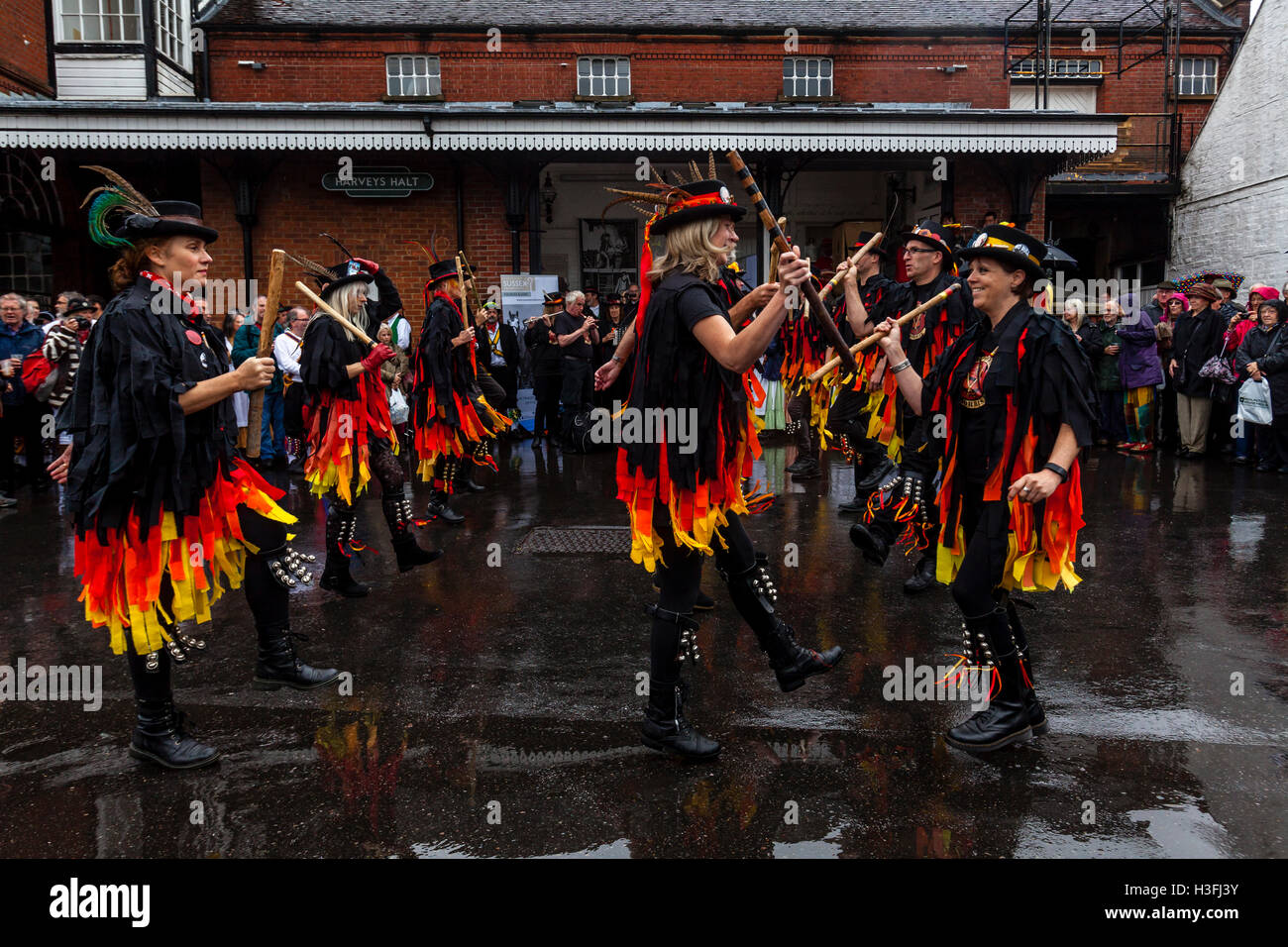 Typical traditional old british brewery hi-res stock photography and ...