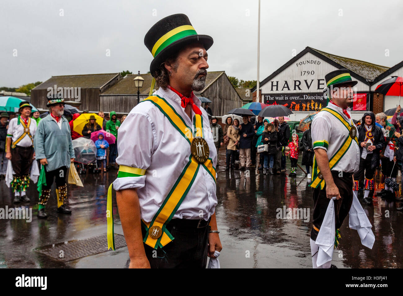 Long Man Morris Dancers Perform At The 'Dancing In The Old' Event Held ...