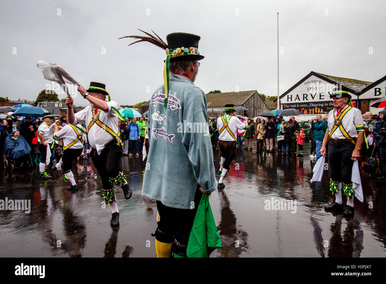 Long Man Morris Dancers Perform At The 'Dancing In The Old' Event Held ...