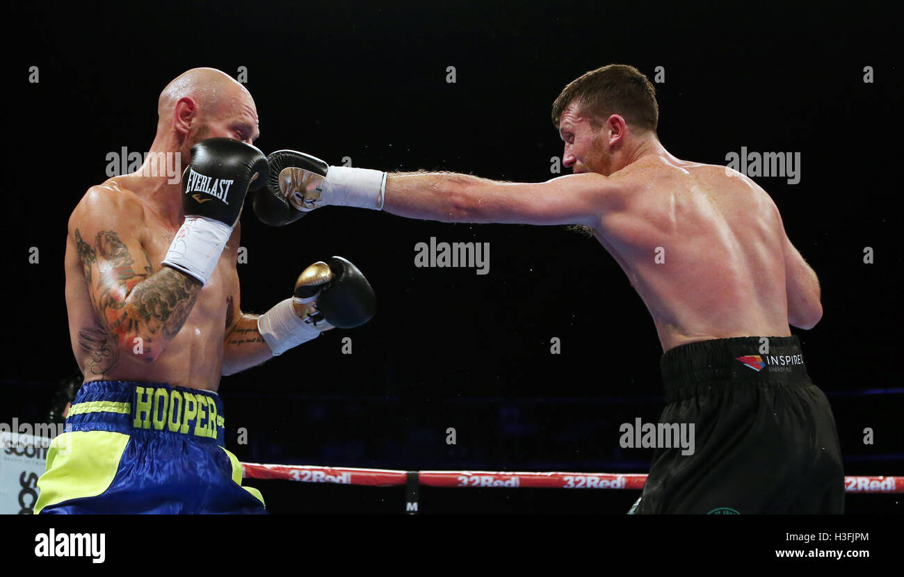 Scott Cardle (right) and Kevin Hooper during the British Lightweight ...