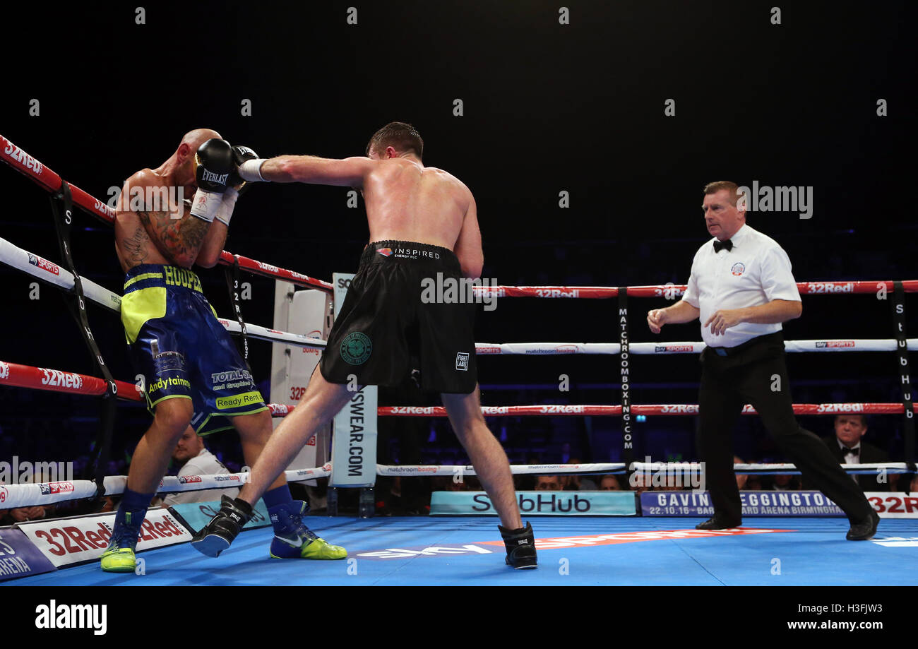 Scott Cardle (right) and Kevin Hooper during the British Lightweight ...