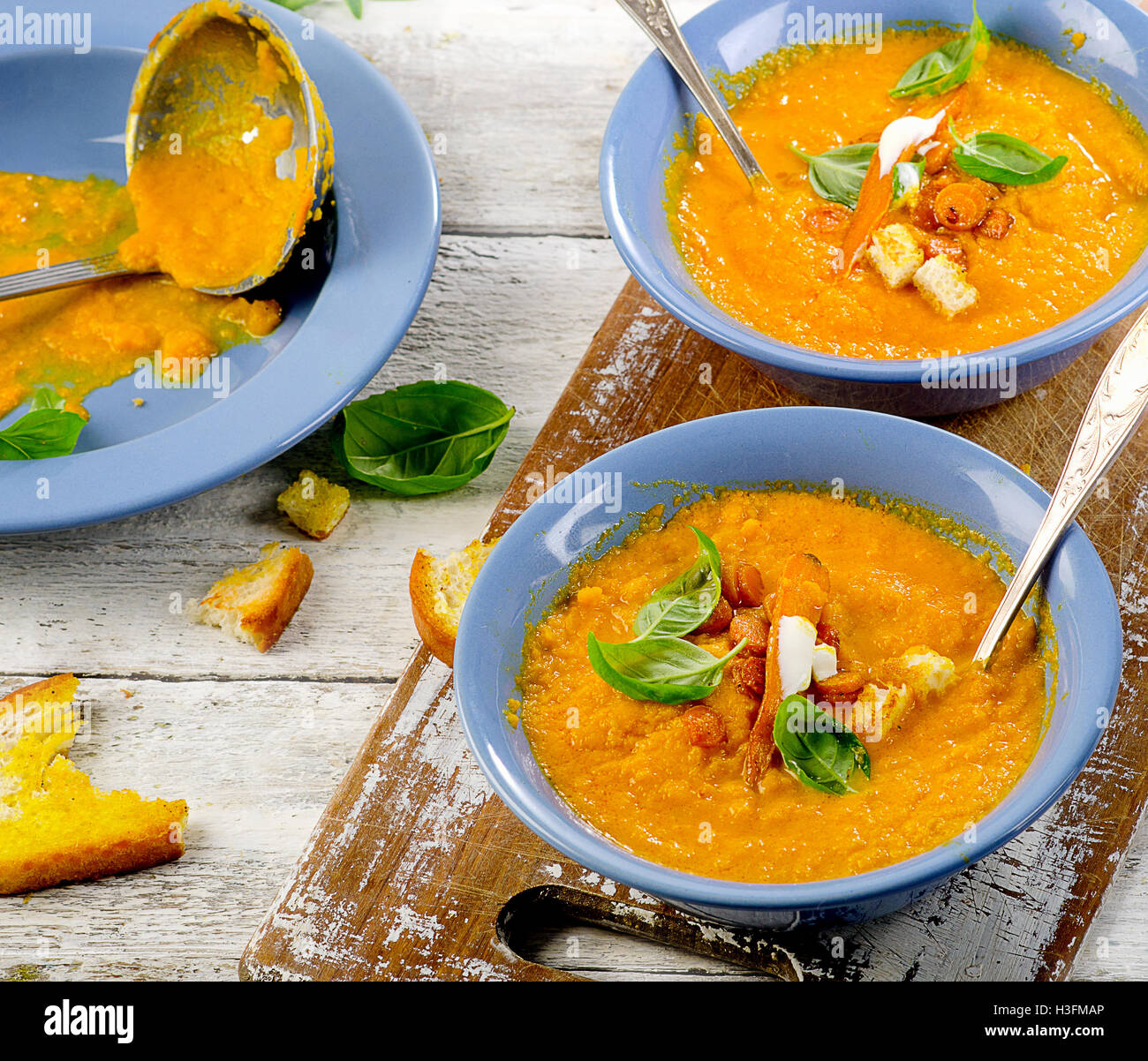 Soup from above hi-res stock photography and images - Alamy