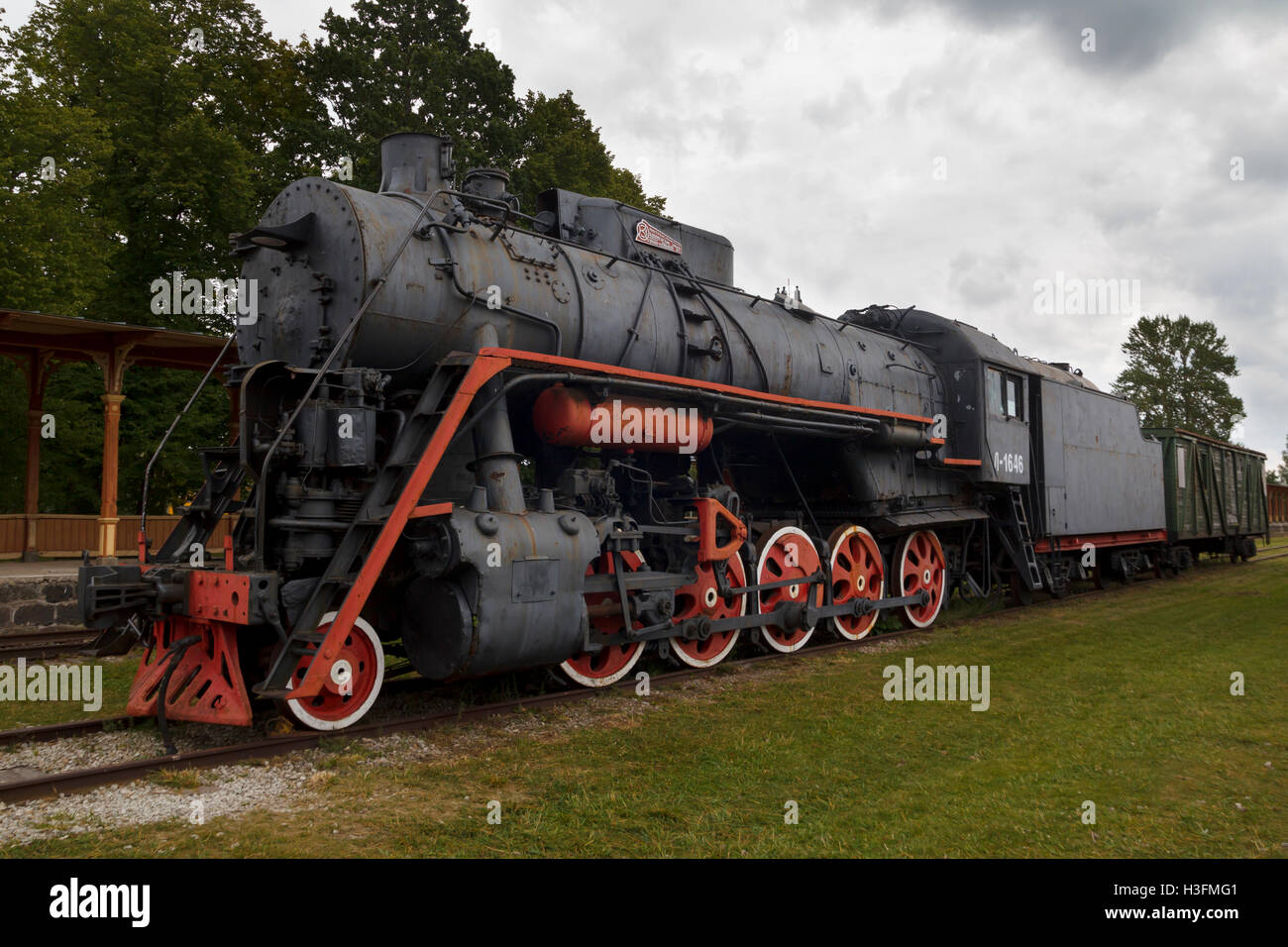 Old train locomotive hi-res stock photography and images - Alamy