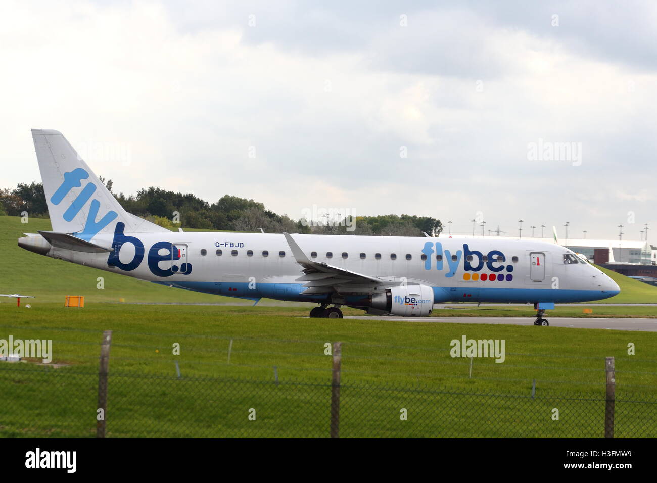 Flybe Embraer 170/175 175STD G-FBJD ready for take off at Birmingham ...