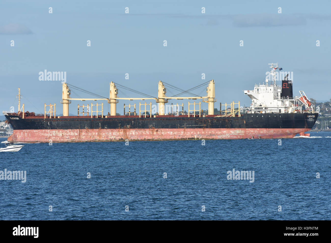 Large displacement hull hi-res stock photography and images - Alamy