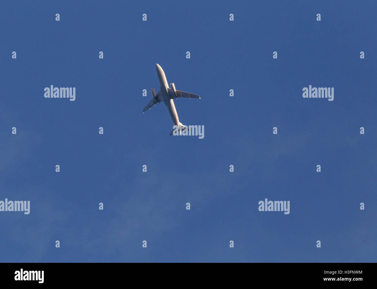 Blue aircraft hi-res stock photography and images - Alamy