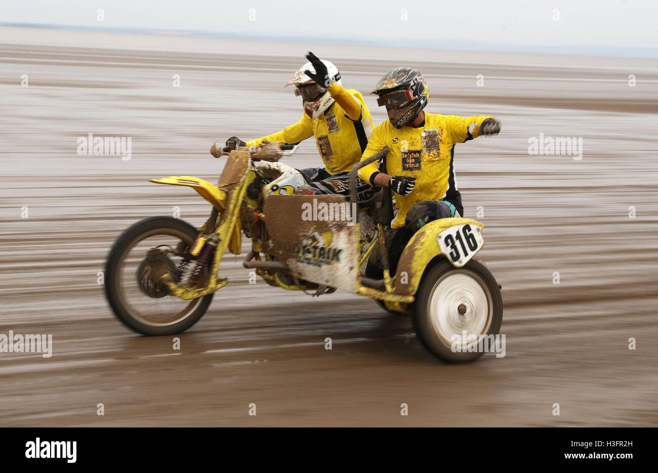 David Gray and Les Mudie during the HydroGarden Weston beach Quad and ...