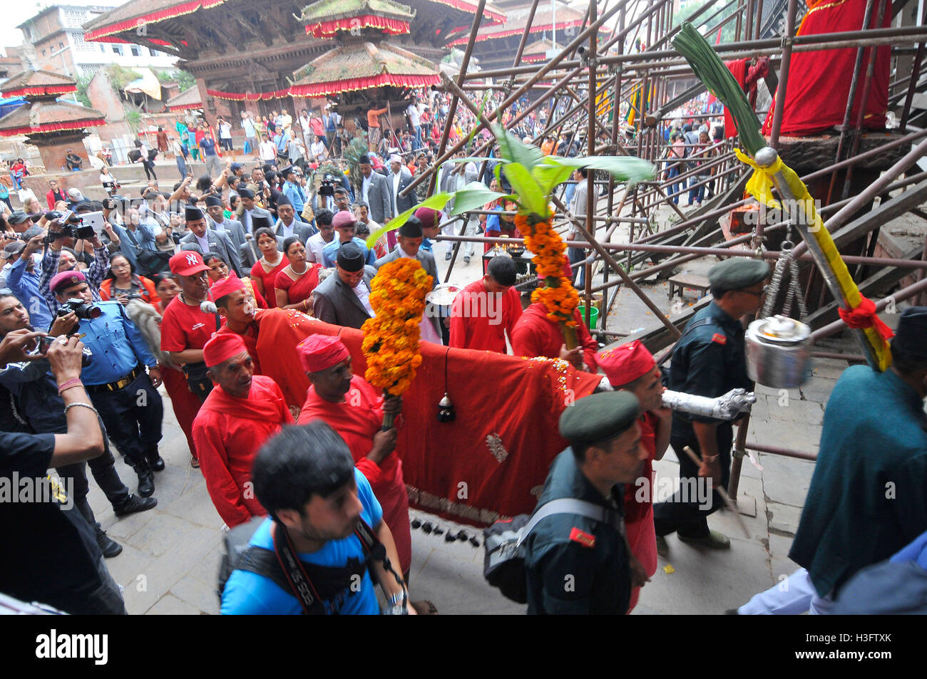 Nepalese priests hi-res stock photography and images - Alamy