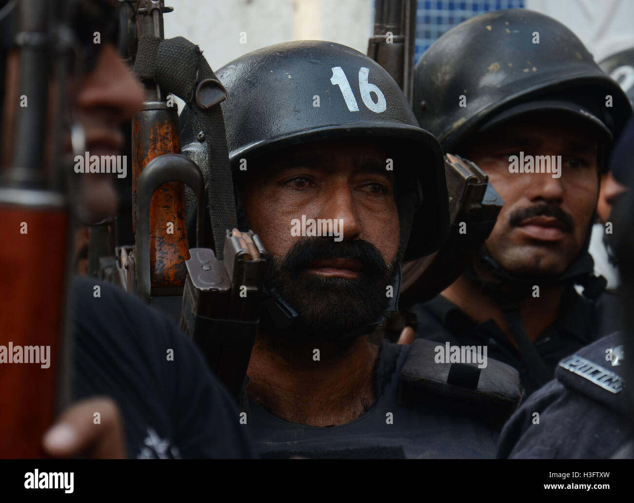 Lahore, Pakistan. 08th Oct, 2016. Pakistani security forces, Punjab ...