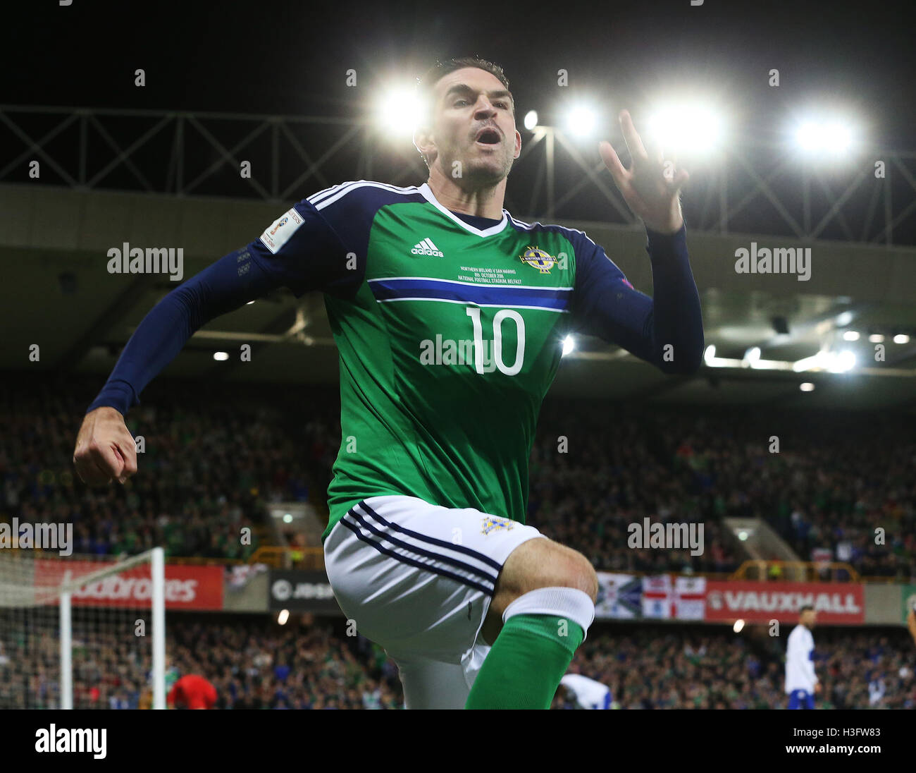 Northern Ireland's Kyle Lafferty celebrates scoring his side's second ...