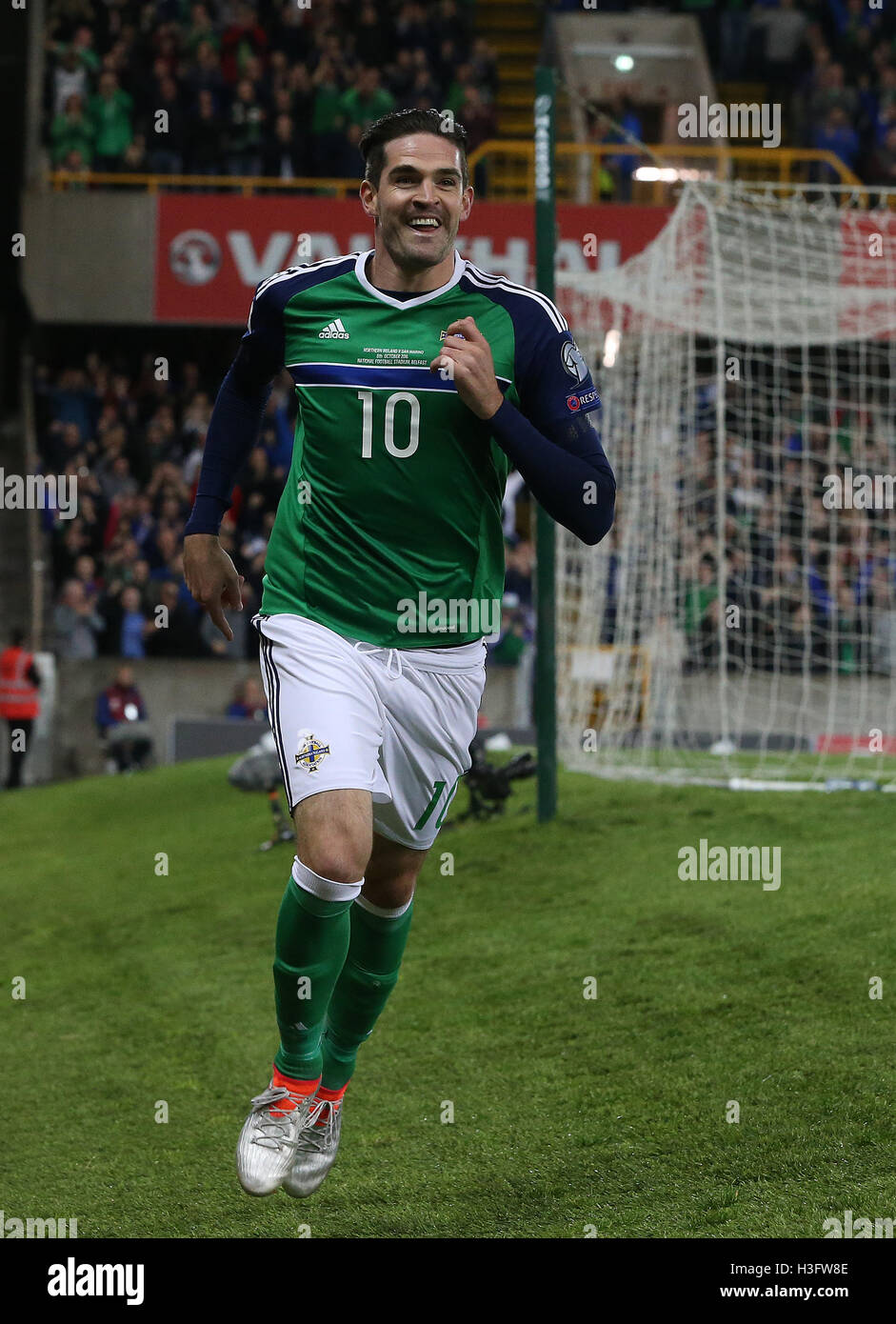 Northern Ireland's Kyle Lafferty celebrates scoring his side's second ...