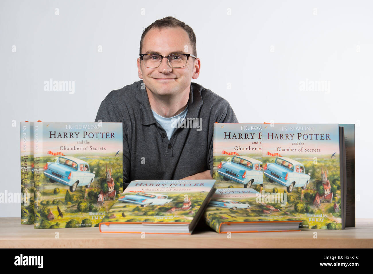 Jim Kay Harry Potter illustrator Stock Photo - Alamy