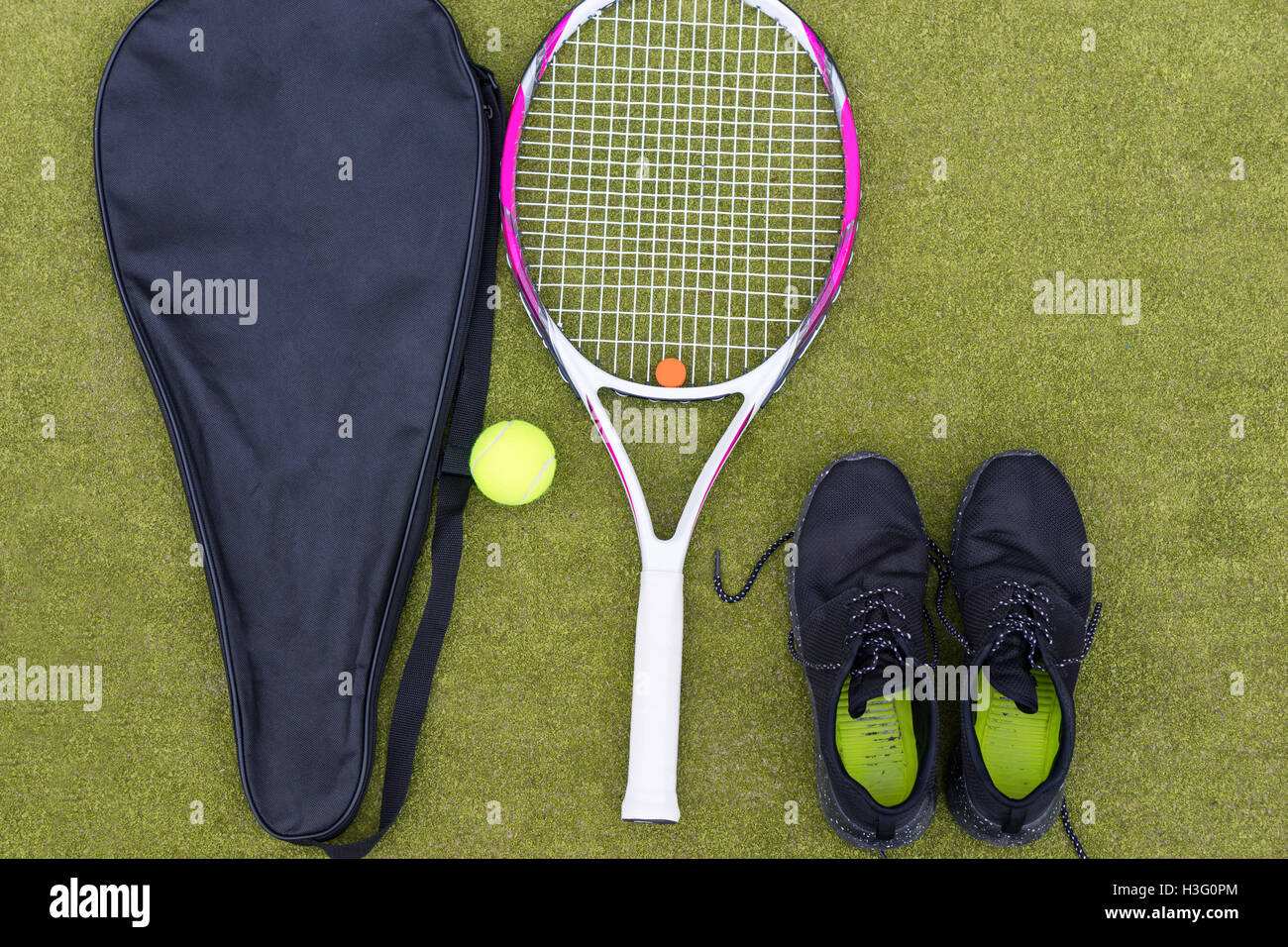 Tennis equipment set of tennis racket with cover, ball and male ...