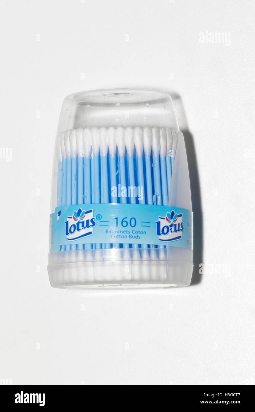 White q tips hi-res stock photography and images - Alamy