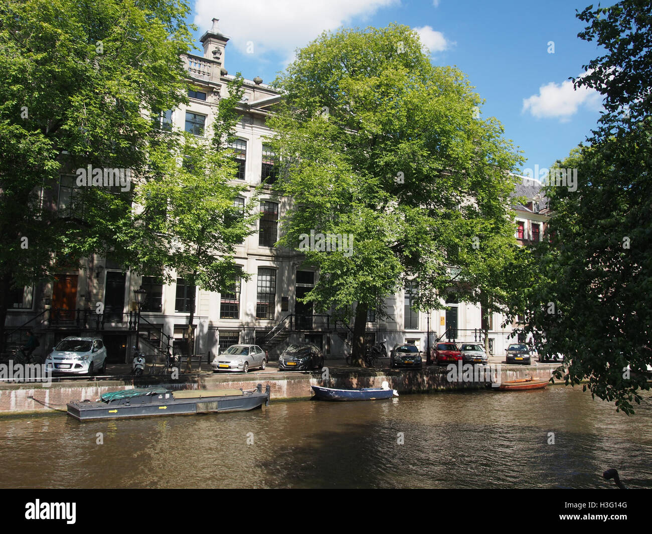 This photograph captures the Herengracht canal, one of Amsterdam’s most ...