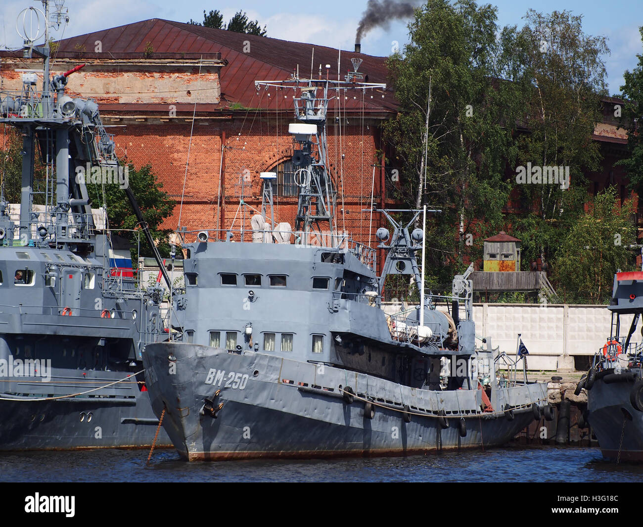 The Russian navy ship BM-250 is a specialized vessel used by the ...