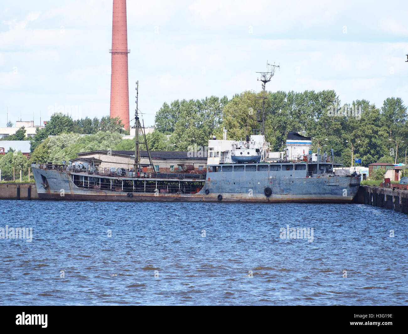 Russian navy ship at Port of Kronstadt pic2 Stock Photo - Alamy
