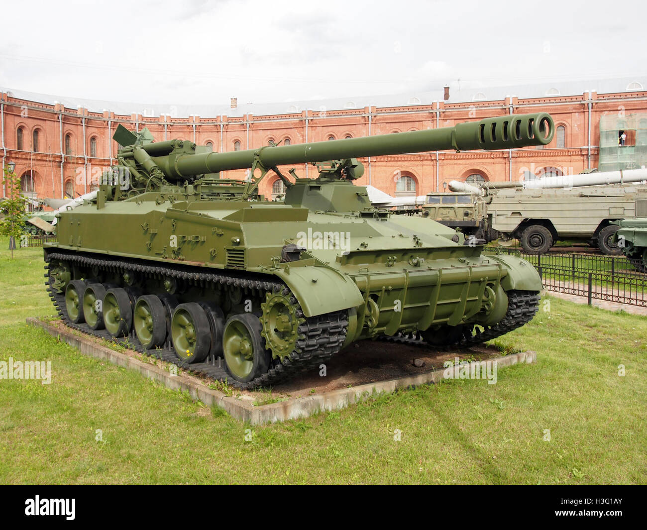 The 2S5 Giatsint-S is a Soviet self-propelled artillery system ...