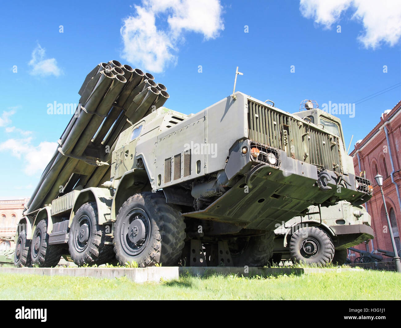 Multiple rocket launching system hi-res stock photography and images ...