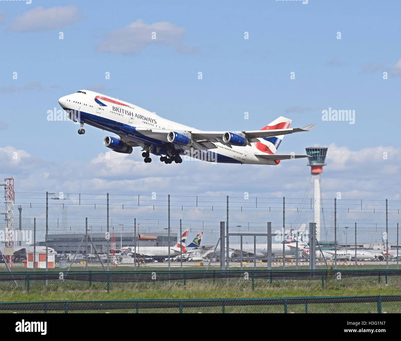 This image captures a British Airways Boeing 747-400 (registration G ...