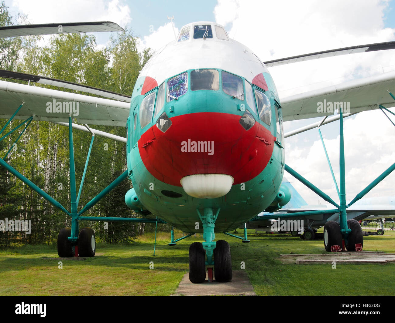 Mil v 12 hi-res stock photography and images - Alamy