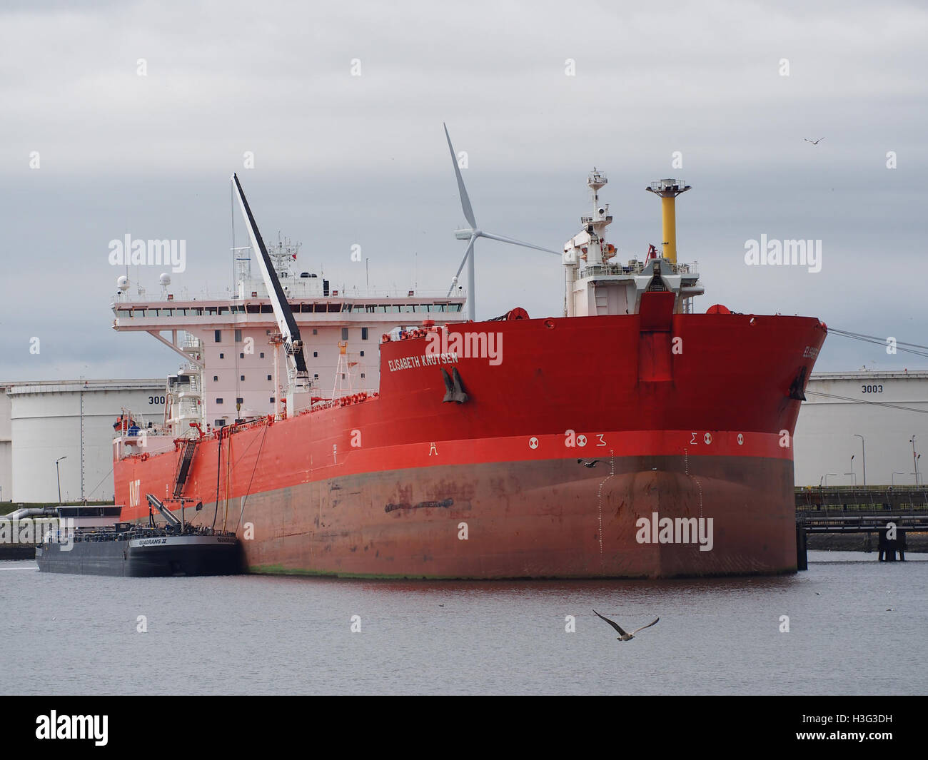 The Elisabeth Knutsen is a tanker ship built in 1997, registered under ...