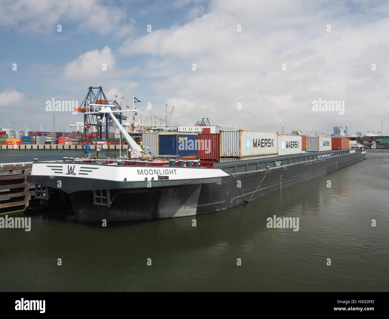 The ship 'Moonlight' (ENI 02332261) was photographed at Hartelhaven in ...