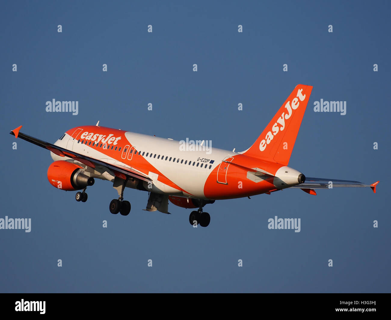 Easyjet Takeoff High Resolution Stock Photography and Images - Alamy