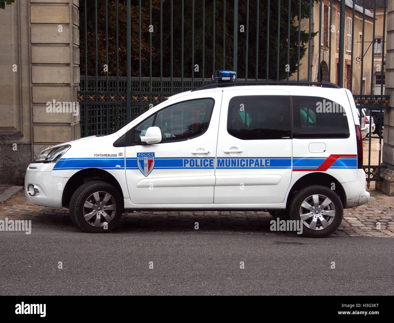 A Citroen vehicle used by the Police Municipale in Fontainebleau ...