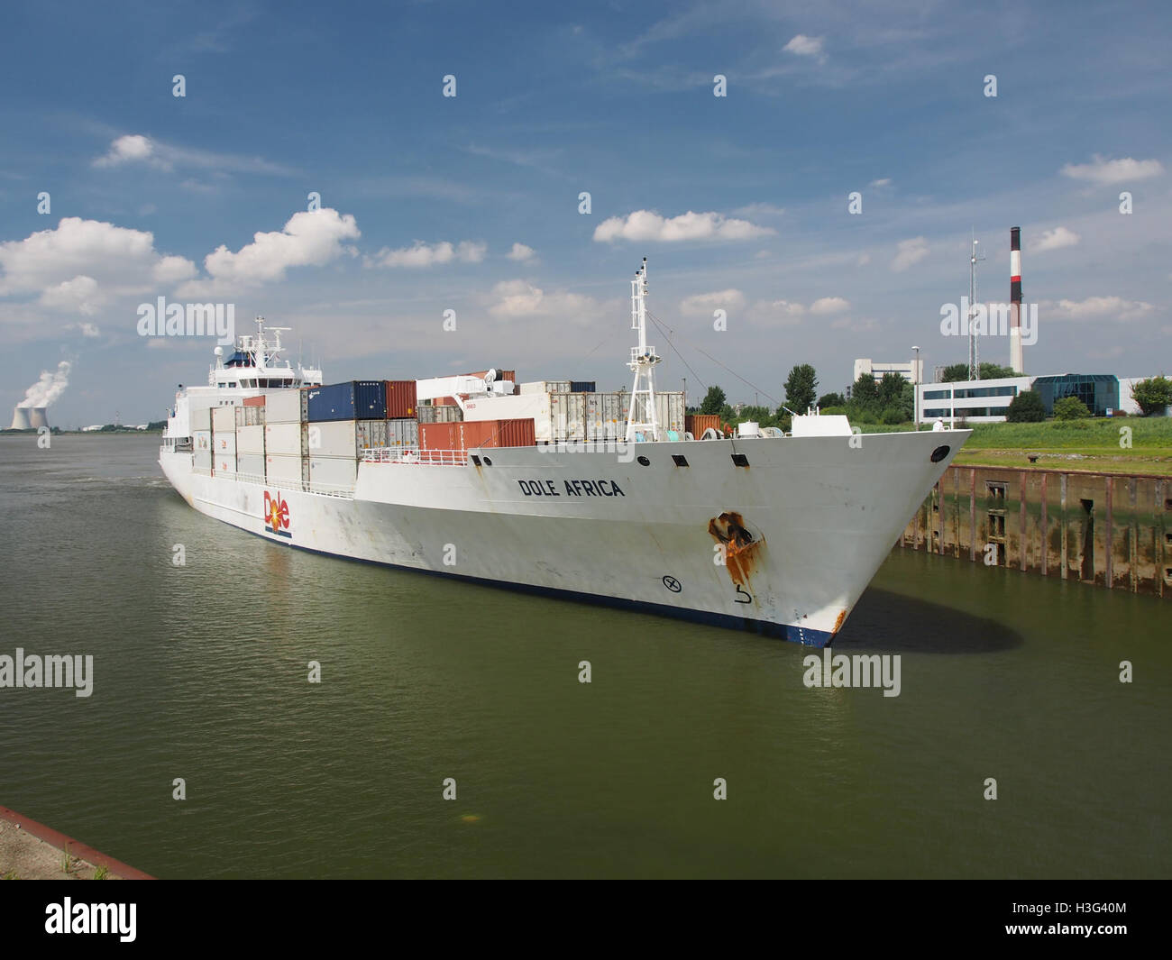 Refrigerated container ship hi-res stock photography and images - Alamy
