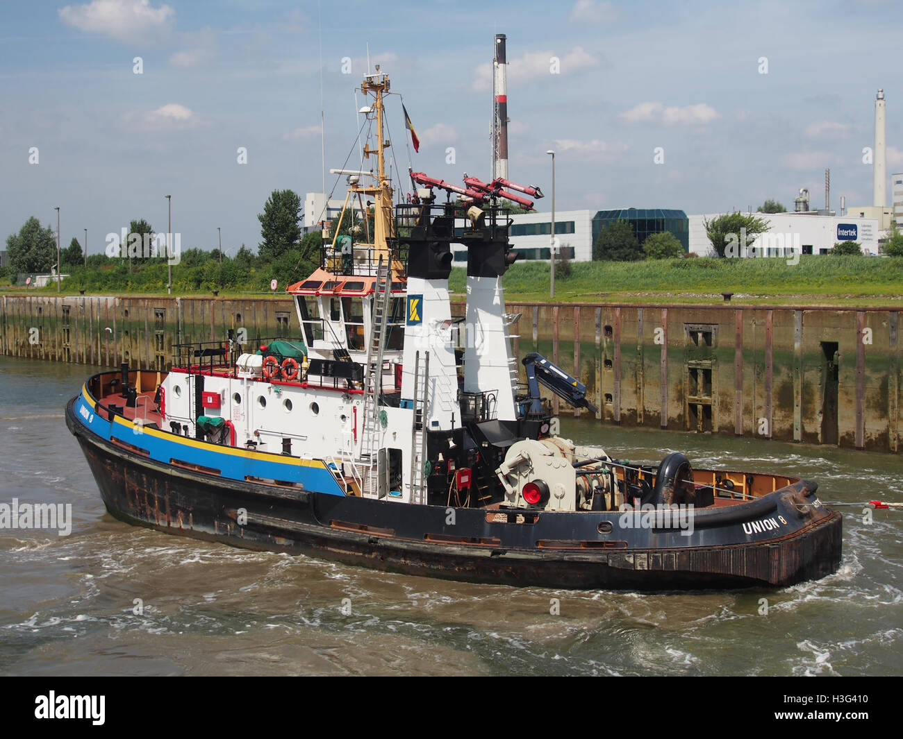 Union 8, a 1996-built tugboat with IMO 9120176, operating at the Port ...