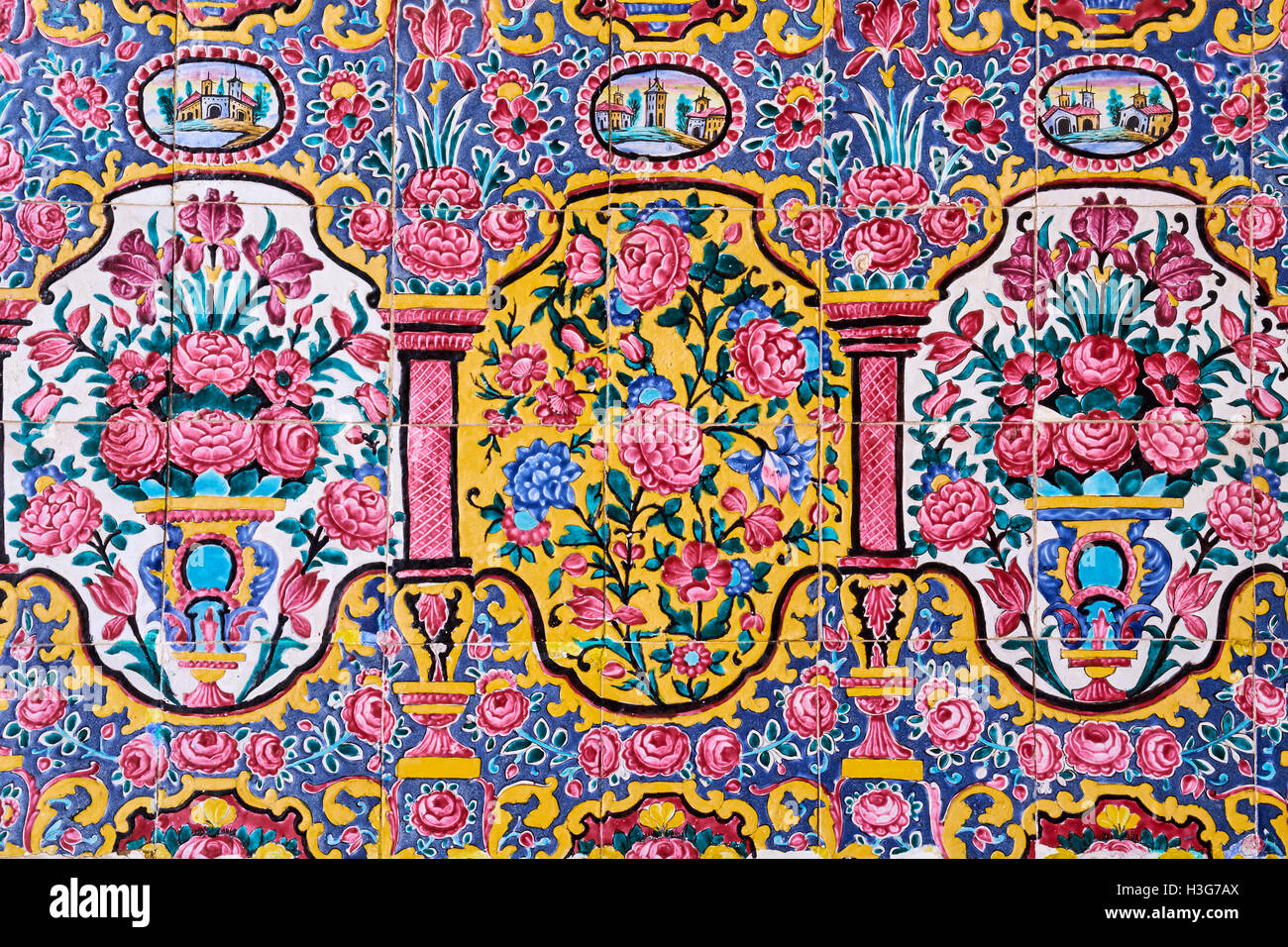 Iran, Fars Province, Shiraz, Nasir al Molk mosque Stock Photo - Alamy