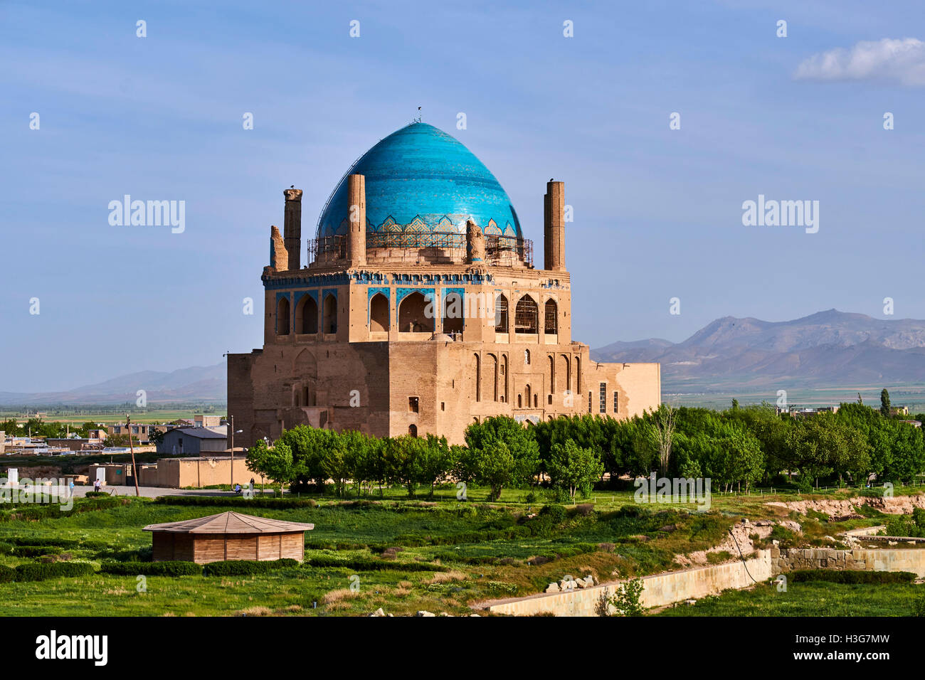Iran, Zanjan province, Soltaniyeh, Oljeitu mausoleum, the Mongolian ...