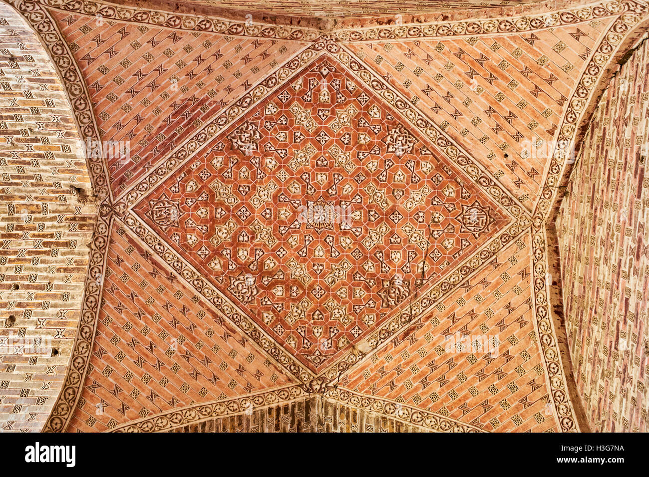 Oljeitu Mausoleum Ilkhan High Resolution Stock Photography and Images ...
