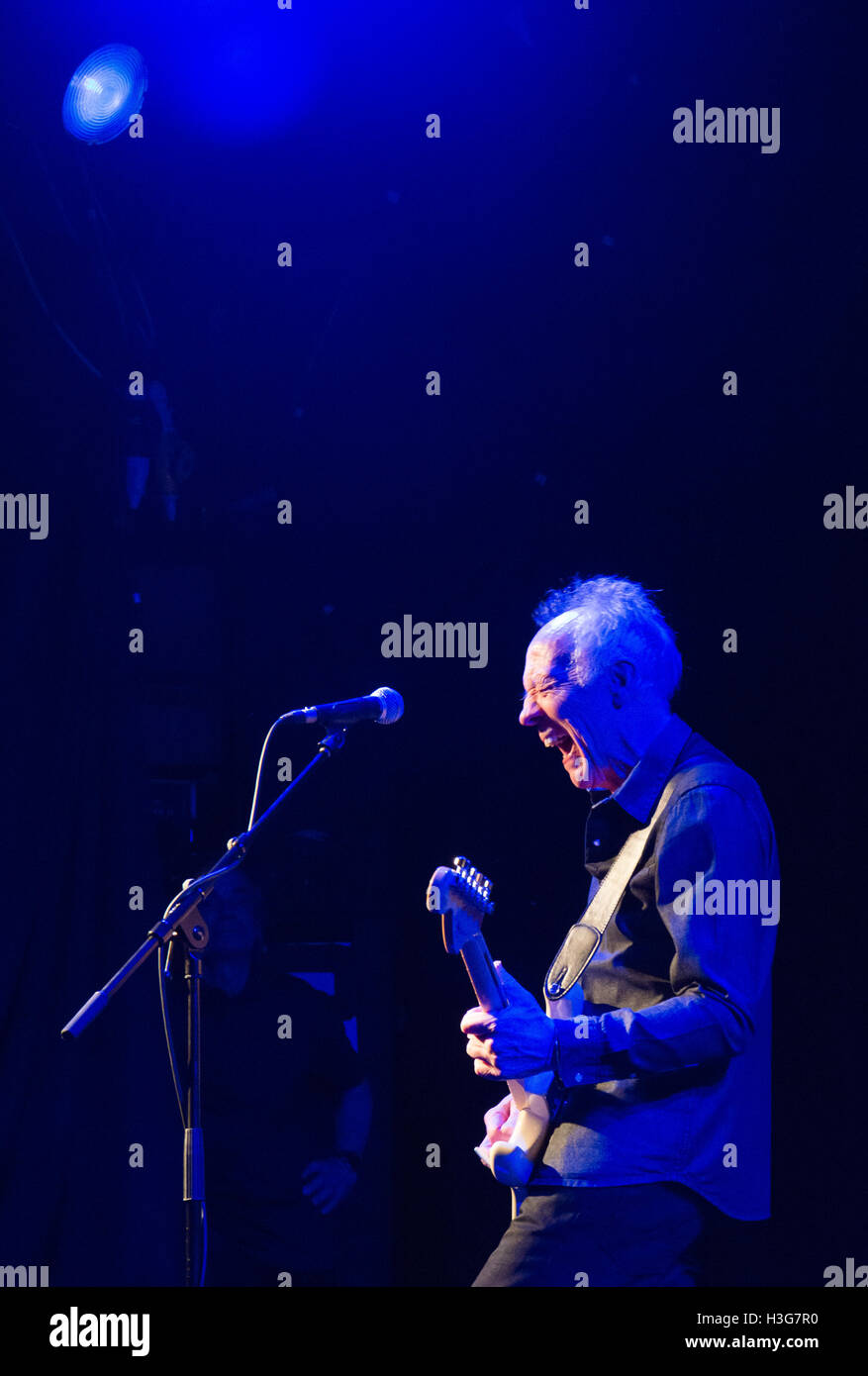 Robin trower hi-res stock photography and images - Alamy