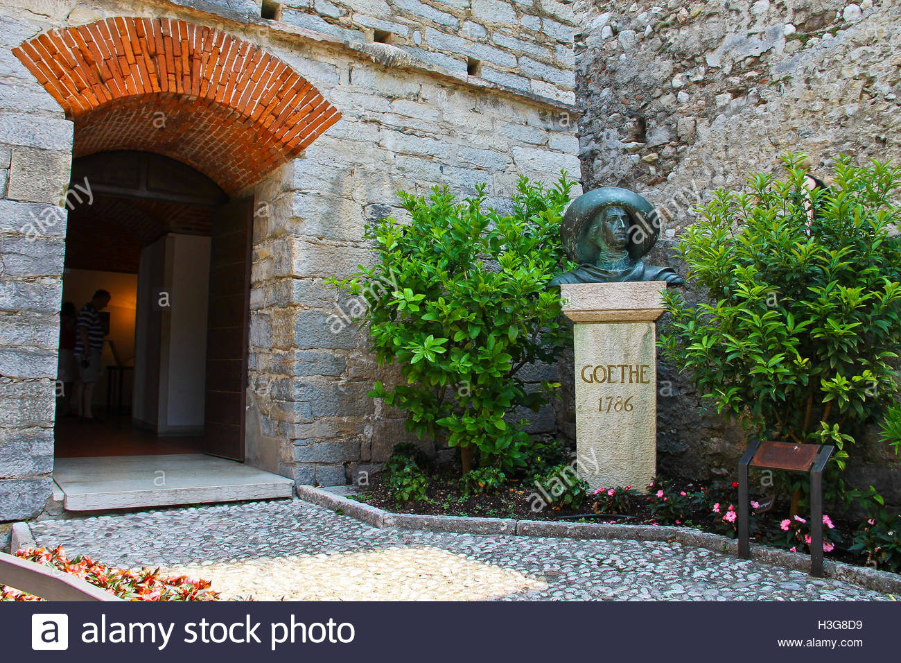 Statue Lake Garda Stock Photos & Statue Lake Garda Stock Images - Alamy