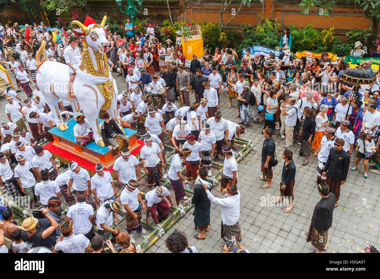 Hindu Funeral Ceremony High Resolution Stock Photography and Images - Alamy