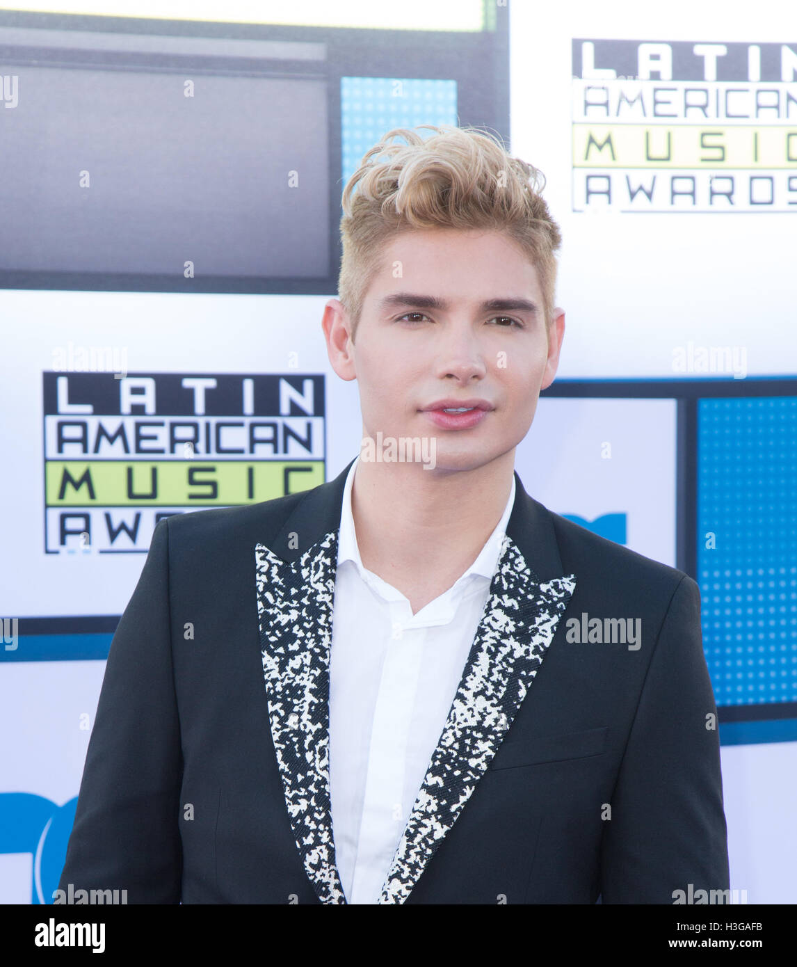 Hollywood, California, USA. 6th Oct, 2016. Christian Acosta attends the ...